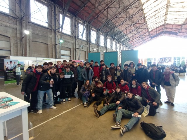 Estudiantes de la EIS presentes en la edición 2025 de Expocarreras de UNL