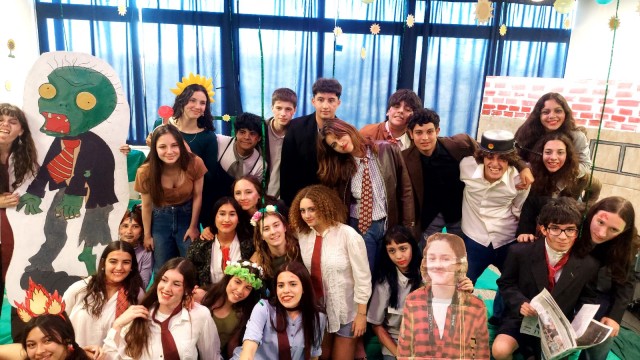 La Secundaria tuvo su Estudiantina