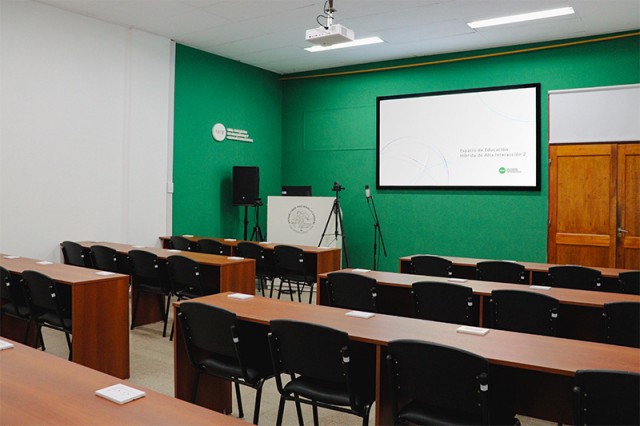 La FBCB inauguró un aula híbrida que amplía y moderniza la enseñanza